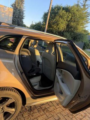 Brown Volvo V40 2014 in Vilnius, with an engine capacity of 1.98 L and mileage of 164 thousand km for 6800 €, photo 13 on AUTOMOTO.COM.LV