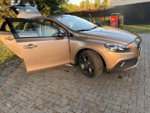 Brown Volvo V40 2014 in Vilnius, with an engine capacity of 1.98 L and mileage of 164 thousand km for 6800 €, photo 33 on AUTOMOTO.COM.LV