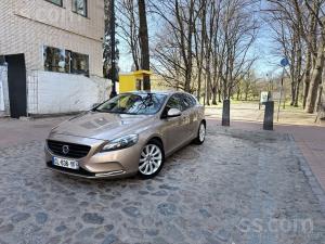 Brown Volvo V40 2012 in Riga, with an engine capacity of 2.00 L and mileage of 187 thousand km for 7490 €, photo  on AUTOMOTO.COM.LV