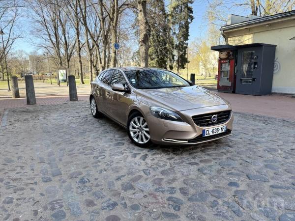 Brūns Volvo V40 2012 Rīga, ar dzinēja tilpumu 2.00 L un nobraukumu 187 tūkst. km par 7490 €, foto 2 vietnē AUTOMOTO.COM.LV