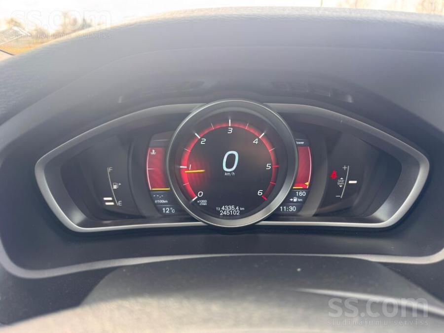 Brūns Volvo V40 2012 Kuldīga, ar dzinēja tilpumu 1.60 L un nobraukumu 245 tūkst. km par 6200 €, foto 14 vietnē AUTOMOTO.COM.LV