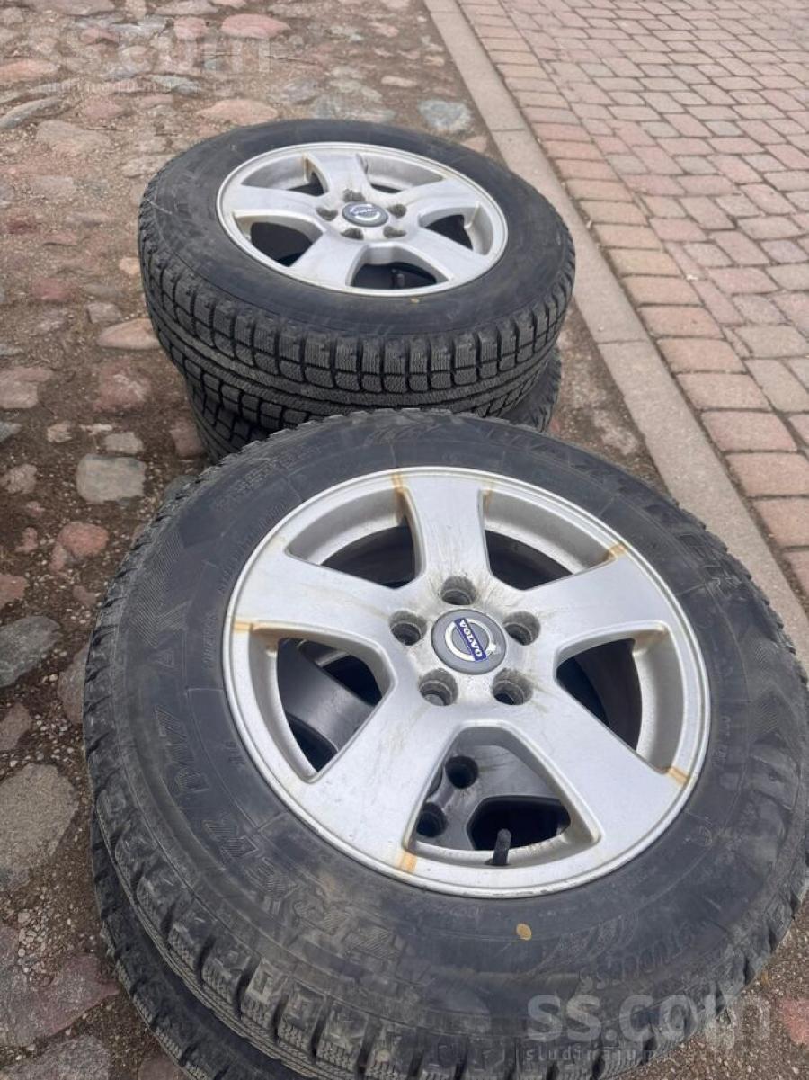 Brūns Volvo V40 2012 Kuldīga, ar dzinēja tilpumu 1.60 L un nobraukumu 245 tūkst. km par 6200 €, foto 17 vietnē AUTOMOTO.COM.LV