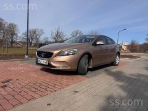 Brūns Volvo V40 2012 Kuldīga, ar dzinēja tilpumu 1.60 L un nobraukumu 245 tūkst. km par 6200 €, foto 18 vietnē AUTOMOTO.COM.LV