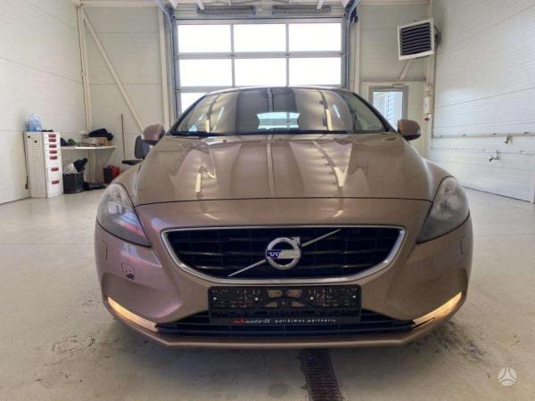 Brown Volvo V40 2013 in Radviliskis, with an engine capacity of 1.56 L and mileage of 0 thousand km for 3750 €, photo 5 on AUTOMOTO.COM.LV