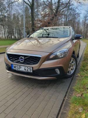 Brown Volvo V40 2013 in Silute, with an engine capacity of 1.60 L and mileage of 185 thousand km for 7600 €, photo 8 on AUTOMOTO.COM.LV
