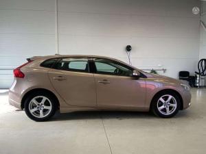 Brown Volvo V40 2013 in Radviliskis, with an engine capacity of 1.56 L and mileage of 0 thousand km for 3750 €, photo 7 on AUTOMOTO.COM.LV