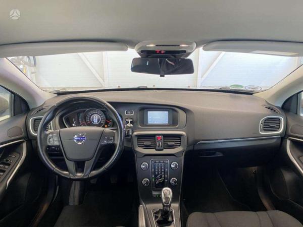 Brūns Volvo V40 2013 Radviliškis, ar dzinēja tilpumu 1.56 L un nobraukumu 0 tūkst. km par 3750 €, foto 10 vietnē AUTOMOTO.COM.LV