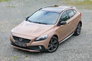 Brūns Volvo V40 2013 Rīga, ar dzinēja tilpumu 2.00 L un nobraukumu 322 tūkst. km par 8490 €, foto 6 vietnē AUTOMOTO.COM.LV