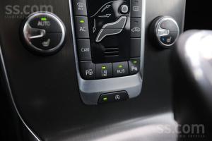 Brūns Volvo V40 2013 Rīga, ar dzinēja tilpumu 2.00 L un nobraukumu 322 tūkst. km par 8490 €, foto 19 vietnē AUTOMOTO.COM.LV