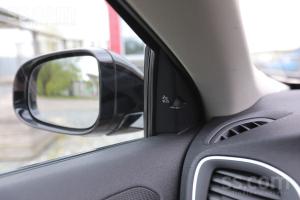 Brūns Volvo V40 2013 Rīga, ar dzinēja tilpumu 2.00 L un nobraukumu 322 tūkst. km par 8490 €, foto 21 vietnē AUTOMOTO.COM.LV