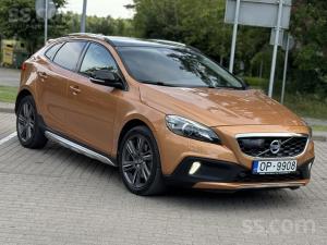 Brown Volvo V40 2013 in Jurmala, with an engine capacity of 2.50 L and mileage of 0 thousand km for 8800 €, photo 5 on AUTOMOTO.COM.LV