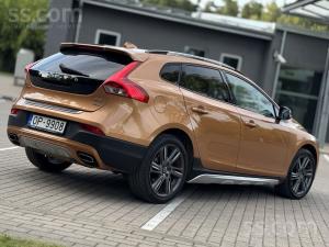 Brown Volvo V40 2013 in Jurmala, with an engine capacity of 2.50 L and mileage of 0 thousand km for 8800 €, photo 7 on AUTOMOTO.COM.LV