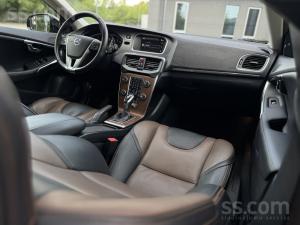 Brown Volvo V40 2013 in Jurmala, with an engine capacity of 2.50 L and mileage of 0 thousand km for 8800 €, photo 13 on AUTOMOTO.COM.LV