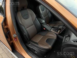 Brown Volvo V40 2013 in Jurmala, with an engine capacity of 2.50 L and mileage of 0 thousand km for 8800 €, photo 16 on AUTOMOTO.COM.LV