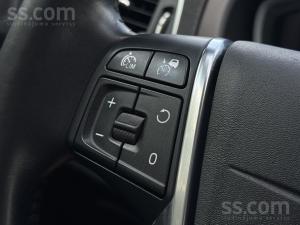 Brown Volvo V40 2013 in Jurmala, with an engine capacity of 2.50 L and mileage of 0 thousand km for 8800 €, photo 29 on AUTOMOTO.COM.LV