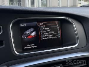 Brown Volvo V40 2013 in Jurmala, with an engine capacity of 2.50 L and mileage of 0 thousand km for 8800 €, photo 40 on AUTOMOTO.COM.LV