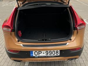 Brown Volvo V40 2013 in Jurmala, with an engine capacity of 2.50 L and mileage of 0 thousand km for 8800 €, photo 53 on AUTOMOTO.COM.LV