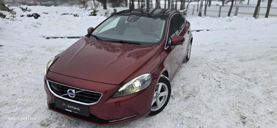 Brown Volvo V40 2014 in Kazlu Ruda, with an engine capacity of 1.97 L and mileage of 285 thousand km for 6000 €, photo 7 on AUTOMOTO.COM.LV