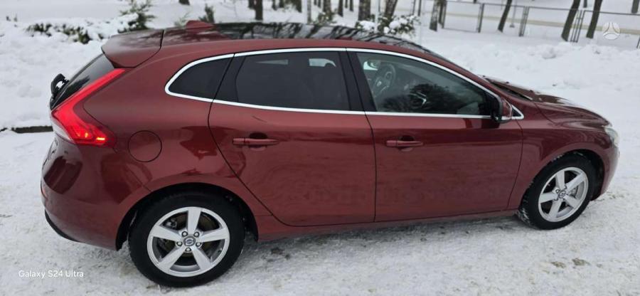 Brown Volvo V40 2014 in Kazlu Ruda, with an engine capacity of 1.97 L and mileage of 285 thousand km for 6000 €, photo 11 on AUTOMOTO.COM.LV