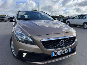 Brūns Volvo V40 2014 Tauragė, ar dzinēja tilpumu 1.56 L un nobraukumu 250 tūkst. km par 5800 €, foto  vietnē AUTOMOTO.COM.LV