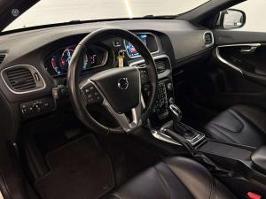 Brown Volvo V40 2016 in Marijampole, with an engine capacity of 1.97 L and mileage of 154 thousand km for 11999 €, photo 3 on AUTOMOTO.COM.LV