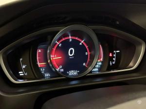 Brown Volvo V40 2016 in Marijampole, with an engine capacity of 1.97 L and mileage of 154 thousand km for 11999 €, photo 4 on AUTOMOTO.COM.LV