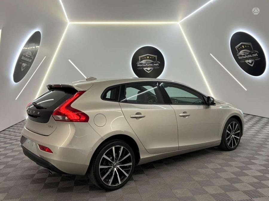 Brown Volvo V40 2016 in Marijampole, with an engine capacity of 1.97 L and mileage of 154 thousand km for 11999 €, photo 6 on AUTOMOTO.COM.LV