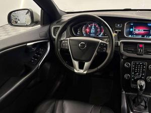 Brown Volvo V40 2016 in Marijampole, with an engine capacity of 1.97 L and mileage of 154 thousand km for 11999 €, photo 17 on AUTOMOTO.COM.LV