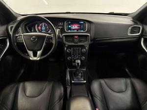 Brown Volvo V40 2016 in Marijampole, with an engine capacity of 1.97 L and mileage of 154 thousand km for 11999 €, photo 19 on AUTOMOTO.COM.LV