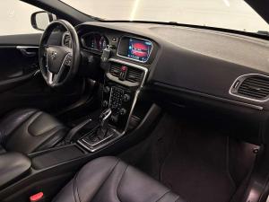 Brown Volvo V40 2016 in Marijampole, with an engine capacity of 1.97 L and mileage of 154 thousand km for 11999 €, photo 21 on AUTOMOTO.COM.LV