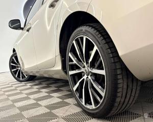 Brown Volvo V40 2016 in Marijampole, with an engine capacity of 1.97 L and mileage of 154 thousand km for 11999 €, photo 22 on AUTOMOTO.COM.LV