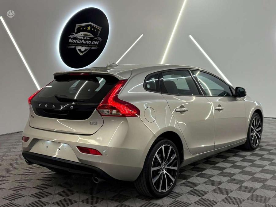 Brown Volvo V40 2016 in Marijampole, with an engine capacity of 1.97 L and mileage of 154 thousand km for 11999 €, photo 26 on AUTOMOTO.COM.LV