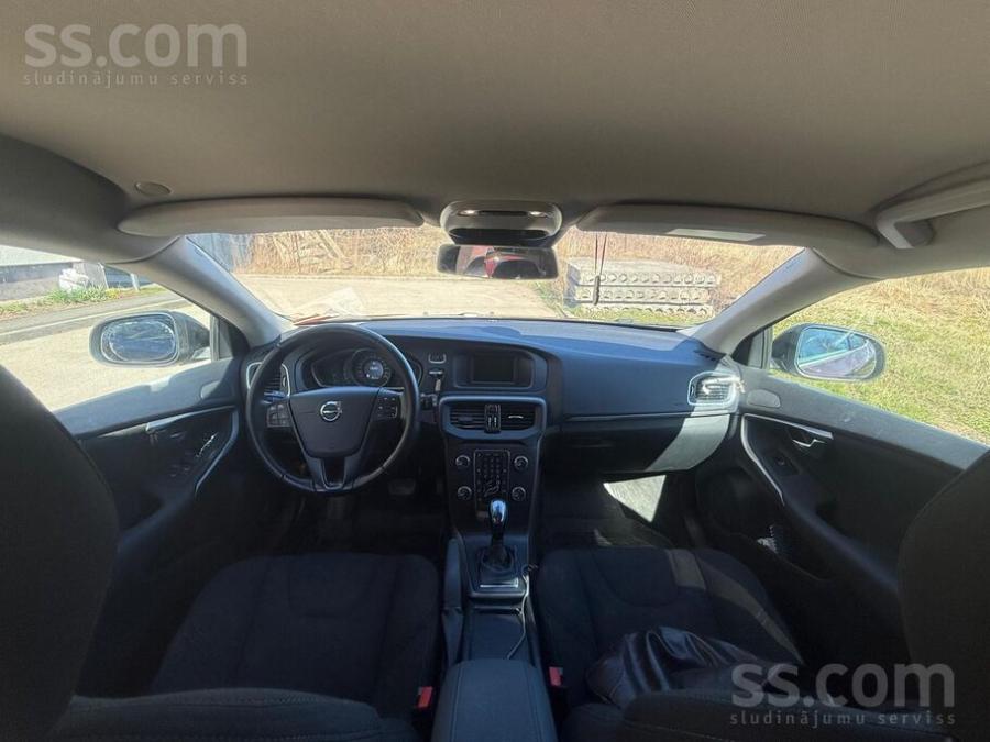 Brūns Volvo V40 2016 Rīga, ar dzinēja tilpumu 2.00 L un nobraukumu 146 tūkst. km par 8500 €, foto 6 vietnē AUTOMOTO.COM.LV