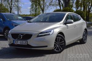Brūns Volvo V40 2017 Tukums, ar dzinēja tilpumu 1.50 L un nobraukumu 46 tūkst. km par 1000 €, foto 1 vietnē AUTOMOTO.COM.LV