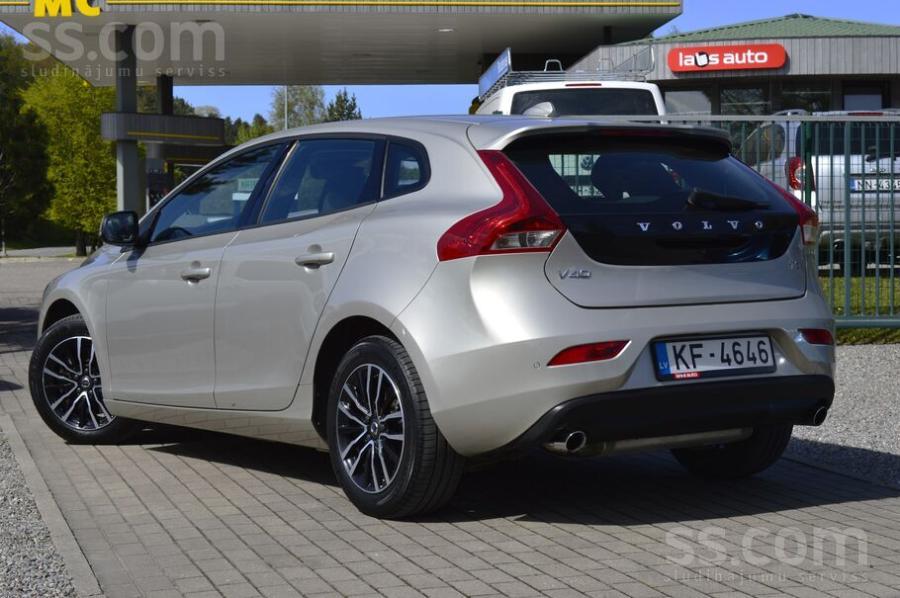 Brūns Volvo V40 2017 Tukums, ar dzinēja tilpumu 1.50 L un nobraukumu 46 tūkst. km par 1000 €, foto 4 vietnē AUTOMOTO.COM.LV