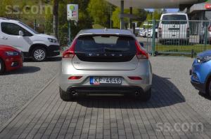 Brūns Volvo V40 2017 Tukums, ar dzinēja tilpumu 1.50 L un nobraukumu 46 tūkst. km par 1000 €, foto 5 vietnē AUTOMOTO.COM.LV