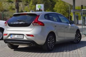 Brūns Volvo V40 2017 Tukums, ar dzinēja tilpumu 1.50 L un nobraukumu 46 tūkst. km par 1000 €, foto 6 vietnē AUTOMOTO.COM.LV