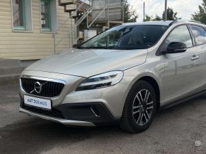 Brown Volvo V40 2017 in Mazeikiai, with an engine capacity of 2.00 L and mileage of 283 thousand km for 10700 €, photo 6 on AUTOMOTO.COM.LV