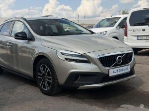 Brown Volvo V40 2017 in Mazeikiai, with an engine capacity of 2.00 L and mileage of 283 thousand km for 10700 €, photo 8 on AUTOMOTO.COM.LV