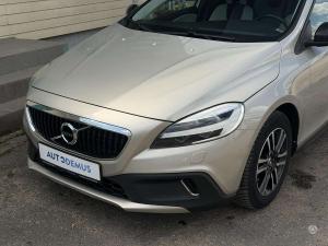 Brown Volvo V40 2017 in Mazeikiai, with an engine capacity of 2.00 L and mileage of 283 thousand km for 10700 €, photo 12 on AUTOMOTO.COM.LV