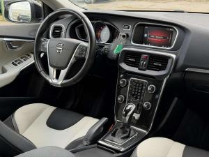 Brown Volvo V40 2017 in Mazeikiai, with an engine capacity of 2.00 L and mileage of 283 thousand km for 10700 €, photo 26 on AUTOMOTO.COM.LV