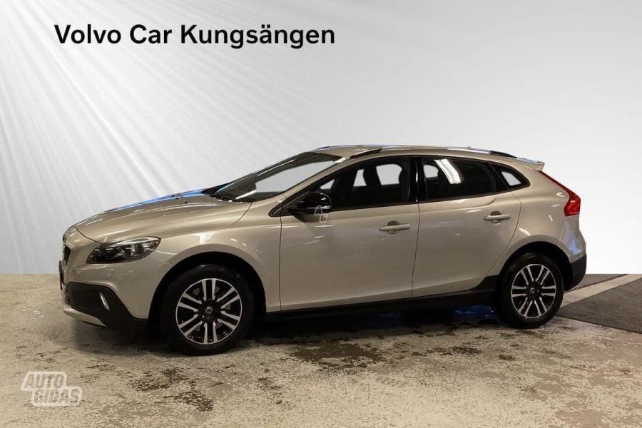 Brūns Volvo V40 2018 Kauņa, ar dzinēja tilpumu 0.00 L un nobraukumu 51 tūkst. km par 21396 €, foto 4 vietnē AUTOMOTO.COM.LV