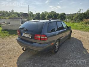 Коричневый Вольво В40 2004 в Лиепая, объемом двигателя 1.90 л и пробегом 390 тыс. км за 500 €, фото 5 на AUTOMOTO.COM.LV