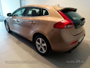 Brūns Volvo V40 2013 Tallina, ar dzinēja tilpumu 1.60 L un nobraukumu 61 tūkst. km par 9300 €, foto 3 vietnē AUTOMOTO.COM.LV