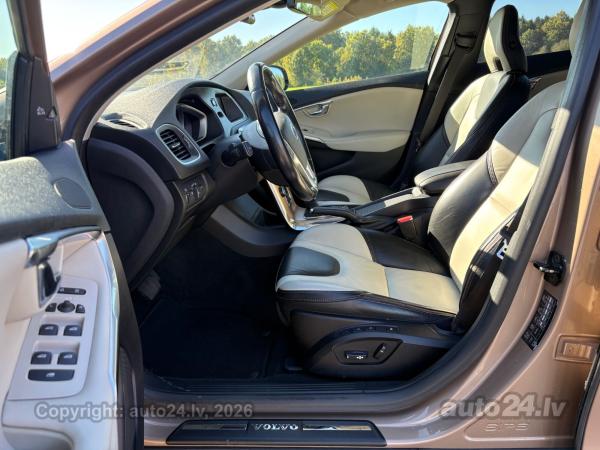 Brūns Volvo V40 2013 Tallina, ar dzinēja tilpumu 2.00 L un nobraukumu 208 tūkst. km par 10550 €, foto 8 vietnē AUTOMOTO.COM.LV
