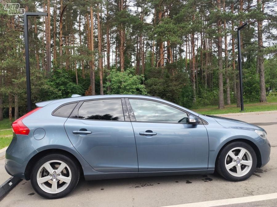 Вольво В40 2013 в Висагинас, объемом двигателя 1.60 л и пробегом 252 тыс. км за 5250 €, фото 4 на AUTOMOTO.COM.LV