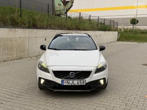 Volvo V40 2015 in Vilnius, with an engine capacity of 1.60 L and mileage of 360 thousand km for 4500 €, photo 3 on AUTOMOTO.COM.LV