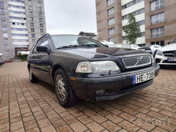 Green Volvo V40 1997 in Riga, with an engine capacity of 2.00 L and mileage of 0 thousand km for 300 €, photo 1 on AUTOMOTO.COM.LV