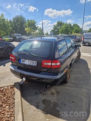 Зеленый Вольво В40 2000 в Рига, объемом двигателя 1.80 л и пробегом 315 тыс. км за 500 €, фото 6 на AUTOMOTO.COM.LV