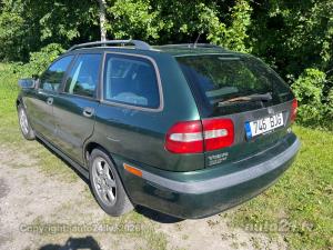 Зеленый Вольво В40 2001 в Хаапсалу, объемом двигателя 1.90 л и пробегом 360 тыс. км за 1300 €, фото 3 на AUTOMOTO.COM.LV